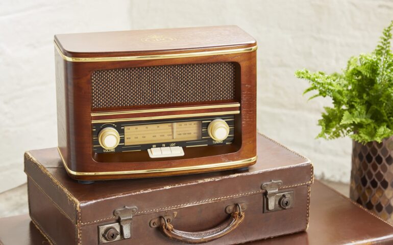 When Was The First Radio Made? The Birth Of Broadcasting