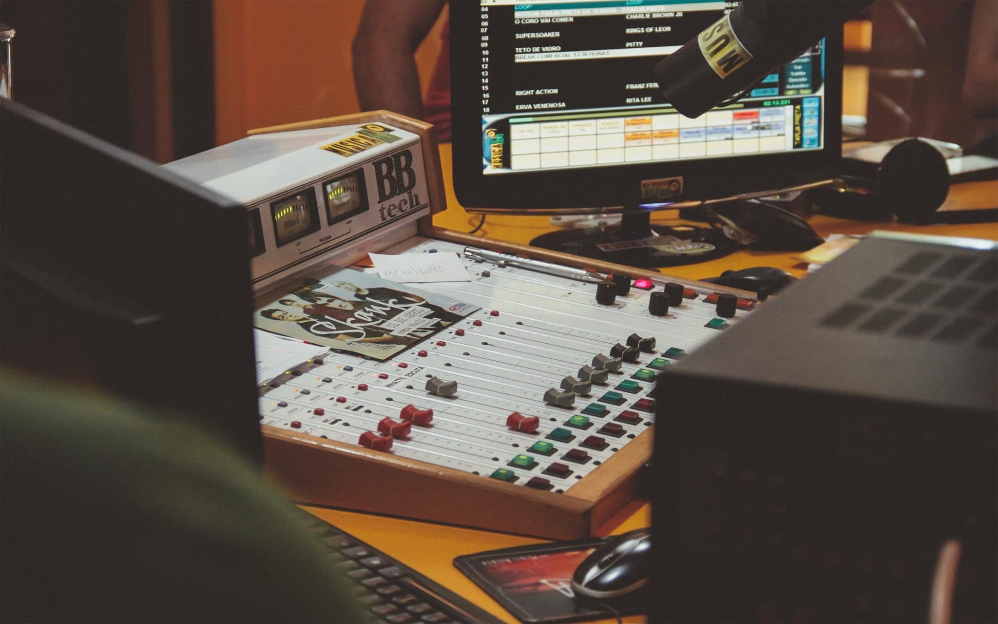 The History Of Sports Broadcasting: An Entertainment Home Run