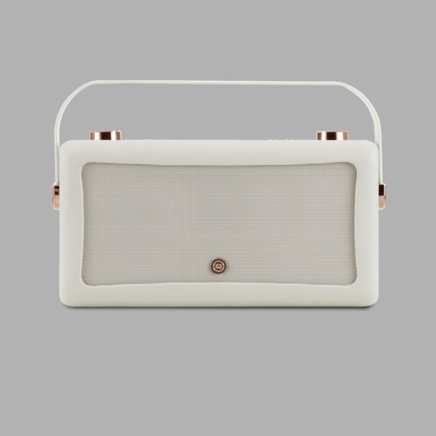 VQ Hepburn Voice Review: A Smart Radio With Style