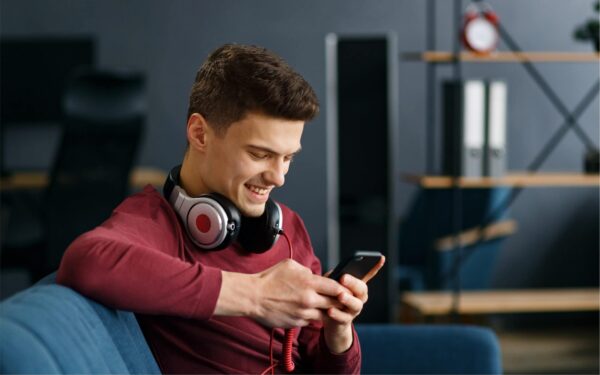 The Biggest and Best College Radio Stations In The US