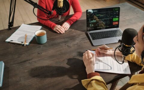 The Gift of Gab: America's Top 11 Talk Radio Stations – Radio Fidelity